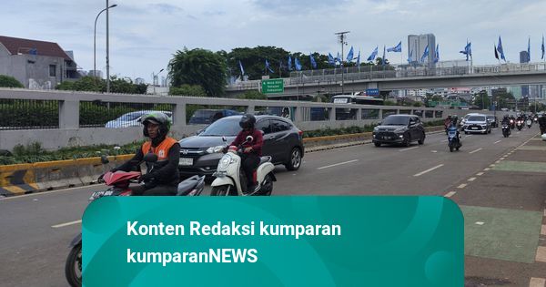 Jalan Depan Gedung DPR Kembali Dibuka Usai Demo APDESI Bubar | kumparan.com